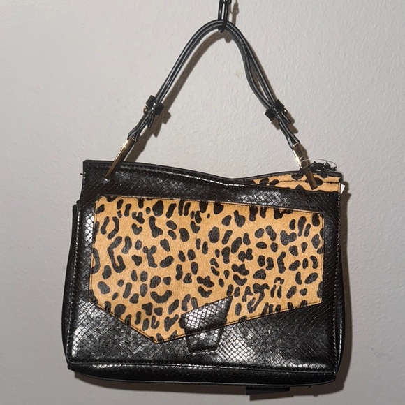 Moda Luxe | Bags | Moda Luxe Shoulder Bag With Leopard Print | Poshmark